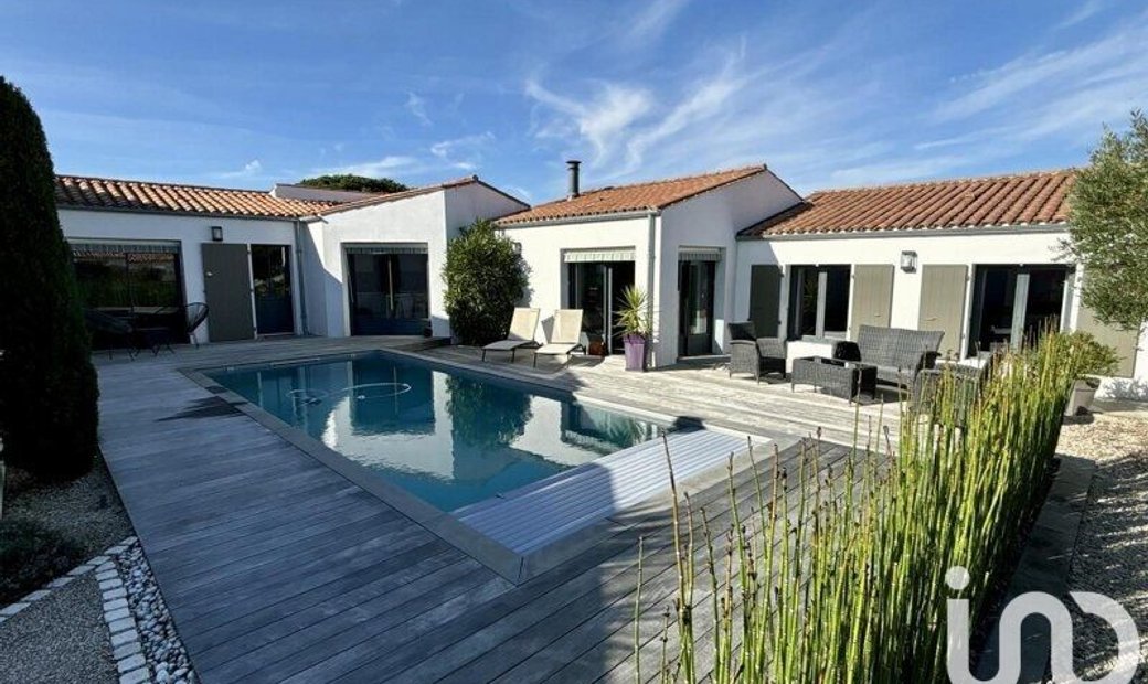 Vente Maison/Villa 6 Pièces In La Flotte, Nouvelle Aquitaine, France ...