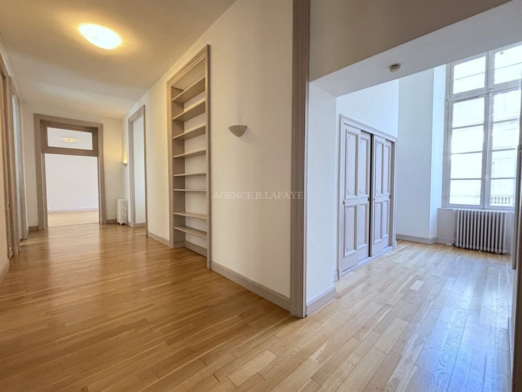A Vendre Appartement Bordeaux Grand Dans Bordeaux, Nouvelle Aquitaine ...