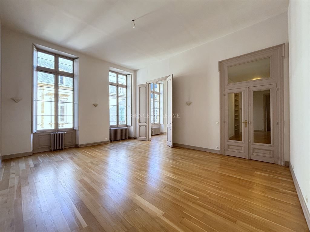A Vendre Appartement Bordeaux Grand Dans Bordeaux, Nouvelle Aquitaine ...