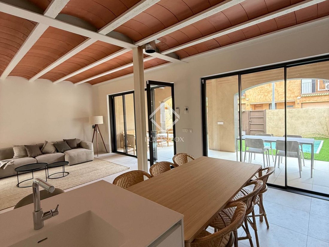 Pals Country House In Pals, Catalonia, Spain For Sale (16339052)