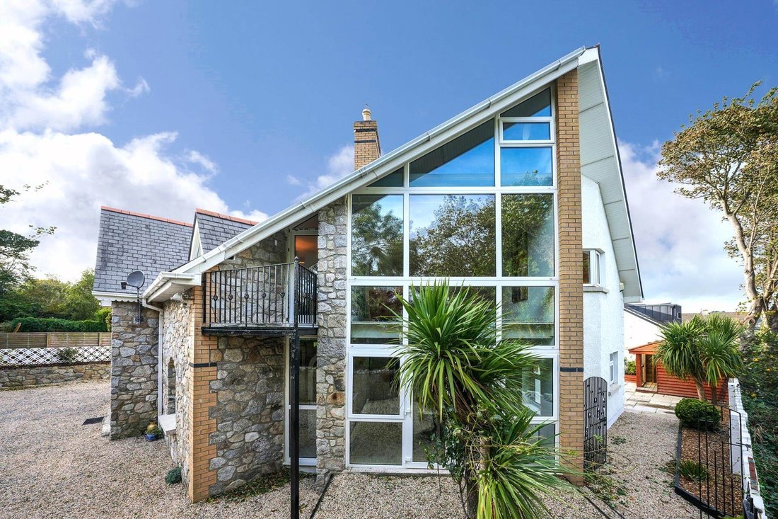 6 Bedrooms Single Family Detached In Shankill, County Dublin, Ireland ...