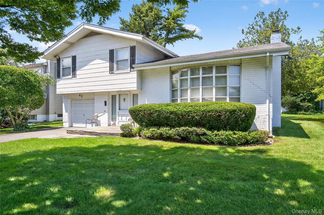 43 Friendly Lane, Jericho, Ny, 11753 In Jericho, New York, United ...