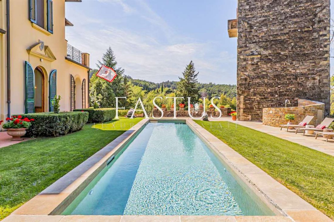 Estate With Tower In Florence, Tuscany, Italy For Sale (16362304)