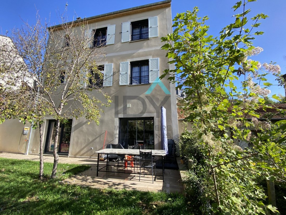 Maison à Vendre à Saint Dans Saint Germain En Laye, île De France ...