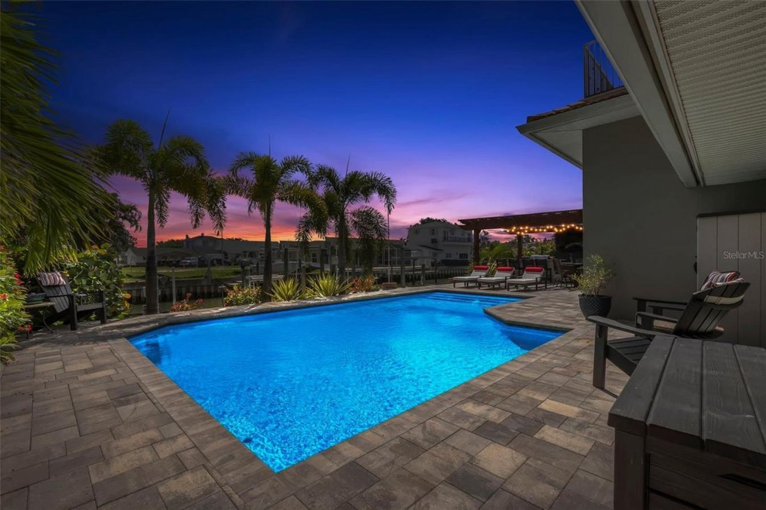 2133 Harbor View Drive In Dunedin, Florida, United States For Sale ...