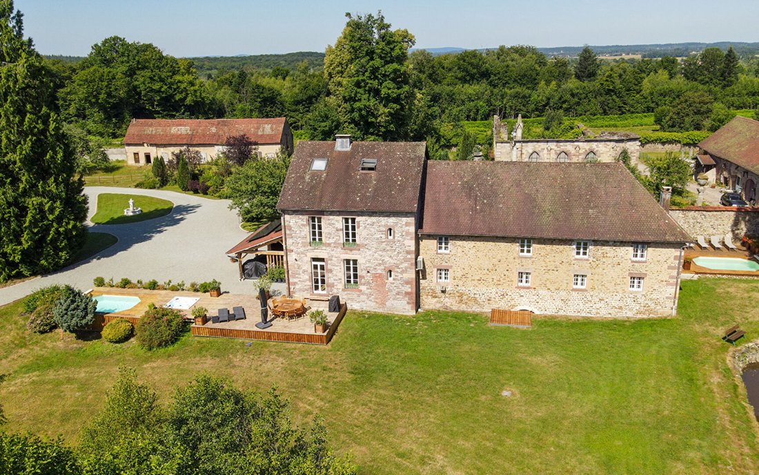 Estate En Lure, Borgoña Franco Condado, Francia En Venta (16369732)