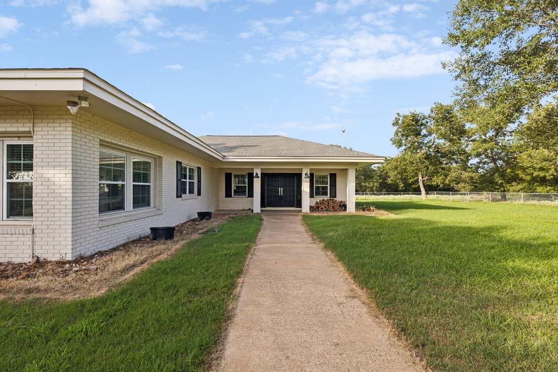 Apache Hill Ranch In West Point, Texas, United States For Sale (16370311)
