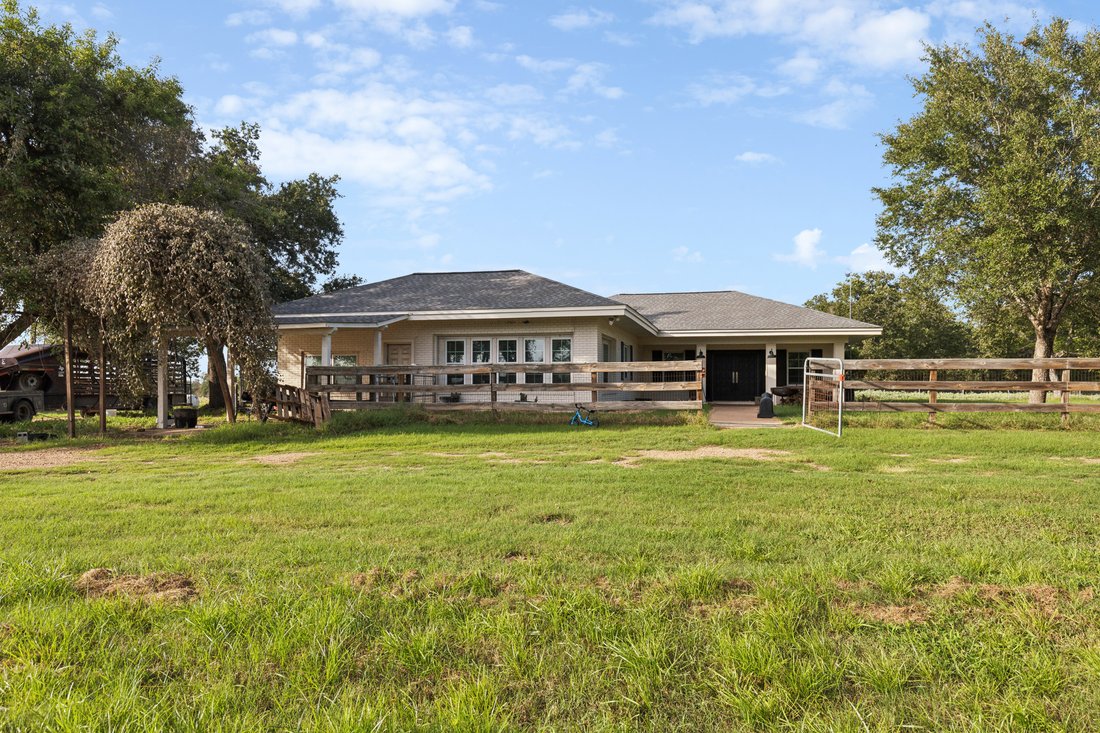 Apache Hill Ranch In West Point, Texas, United States For Sale (16370311)