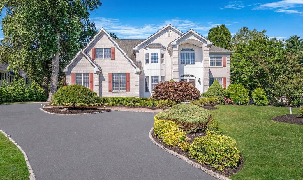 Residential In Smithtown In Smithtown, New York, United States For Sale ...
