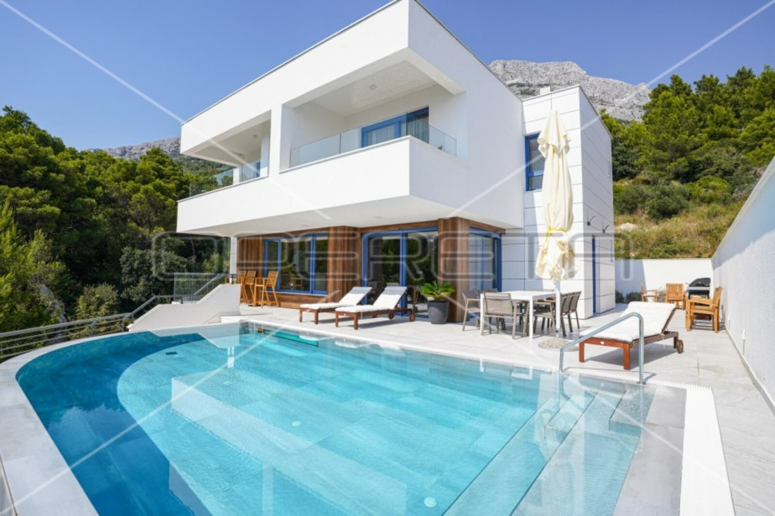 Sale, House, Baška Voda, Rogač , In Baska Voda, Split Dalmatia County ...