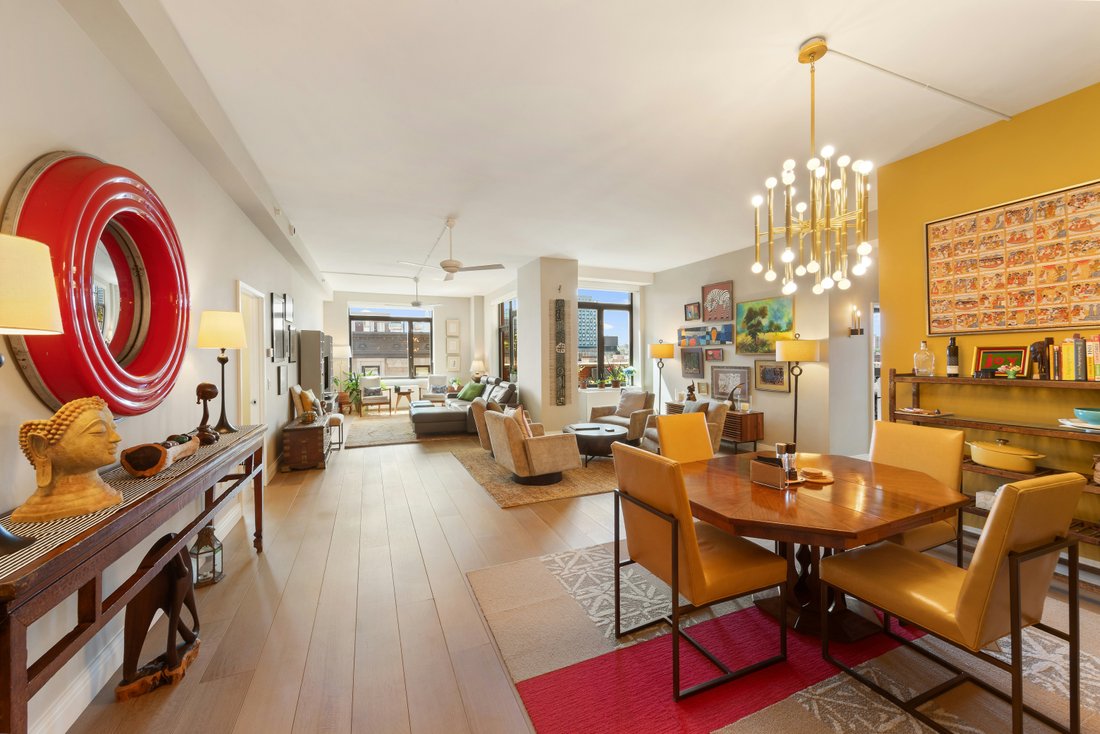 Loft Like Residence With Wraparound In New York, New York, United ...