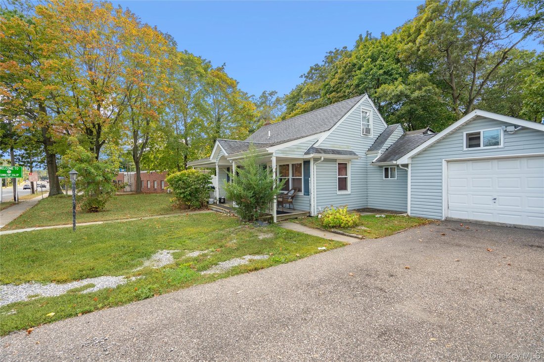 660 Rosevale Avenue Lake Ronkonkoma, In Nesconset, New York, United ...