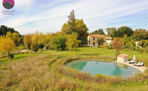 Luxury mansion castles for sale in Le Thor, Provence-Alpes-Côte d'Azur ...