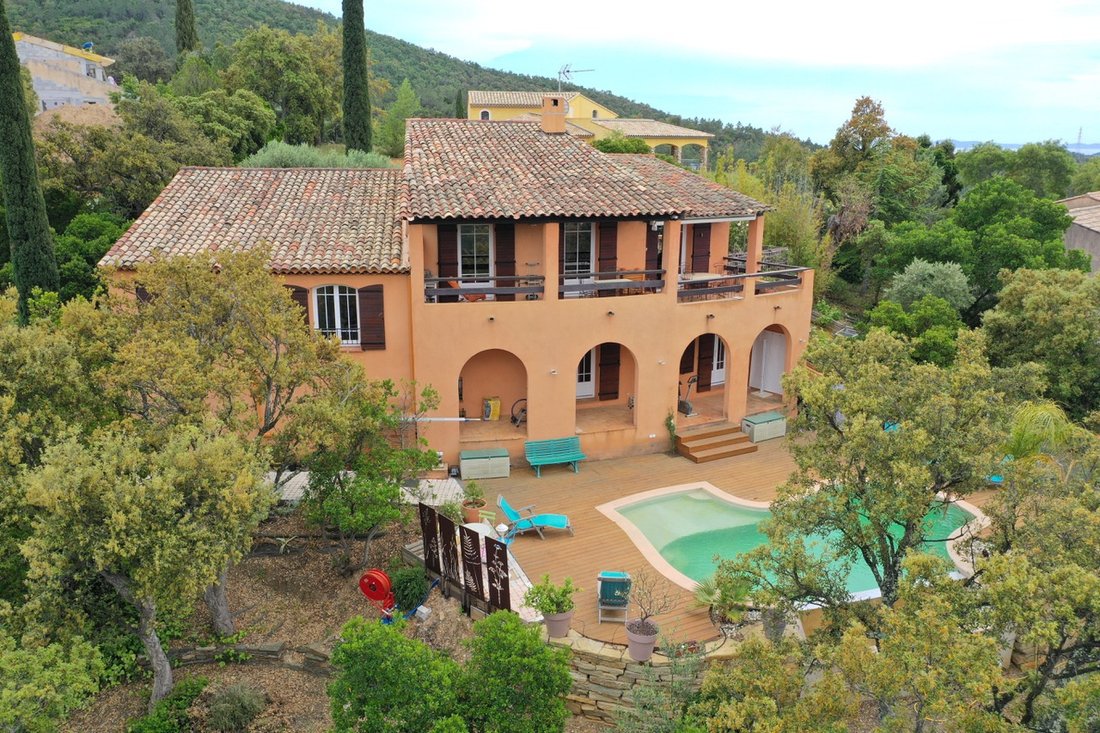 Villa 8 Room(s) 5 En La Londe Les Maures, Provenza Alpes Costa Azul ...