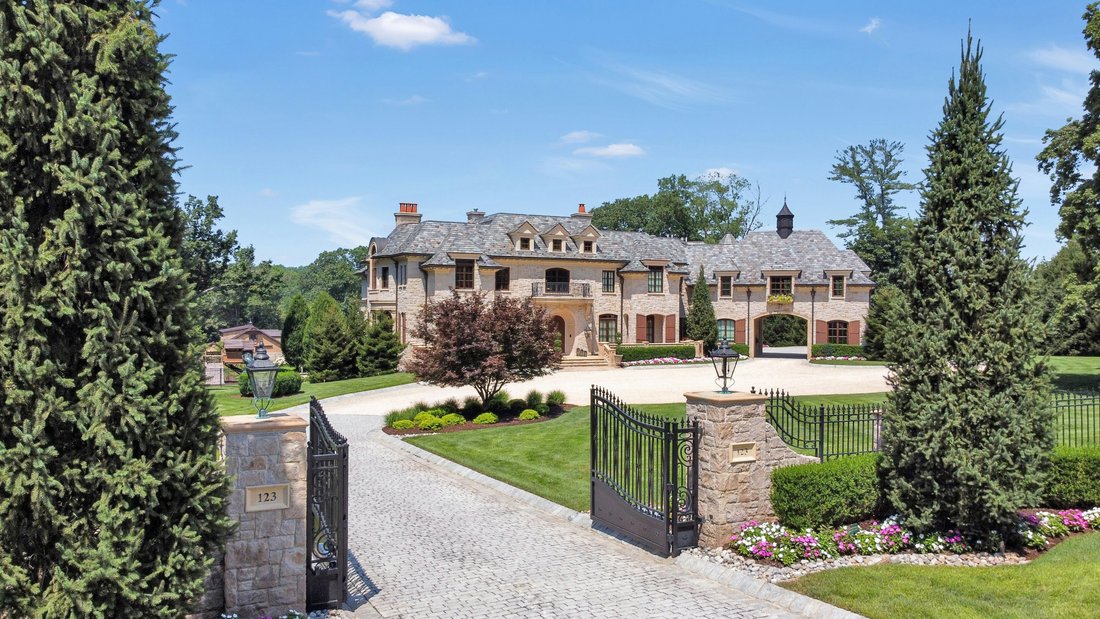 123 East Saddle River Road, Saddle In Saddle River, New Jersey, United ...