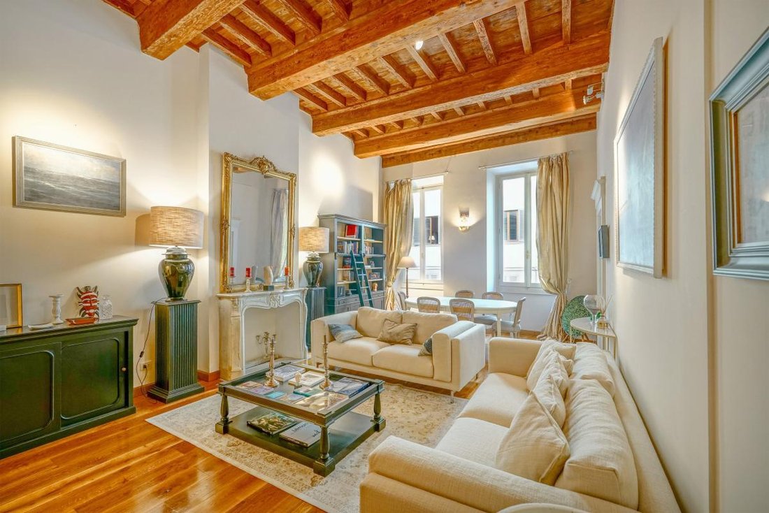 Stunning Apartment In City Center In Florence, Tuscany, Italy For Sale ...