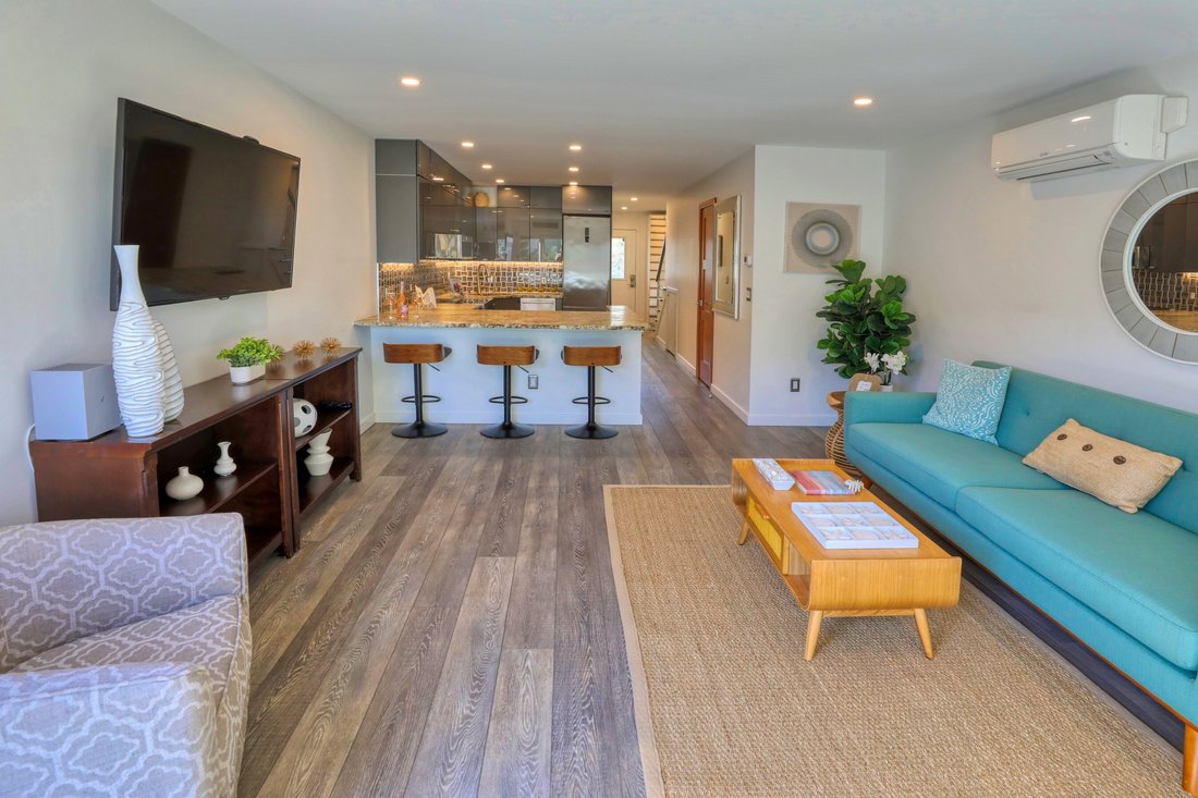 Contemporary Unit At Mariners Court In Rehoboth Beach, Delaware, United ...