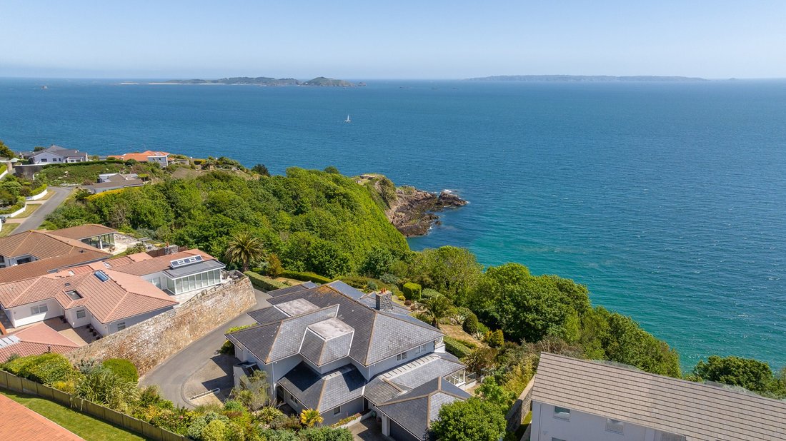 Tides In Saint Peter Port, Guernsey For Sale (16412858)