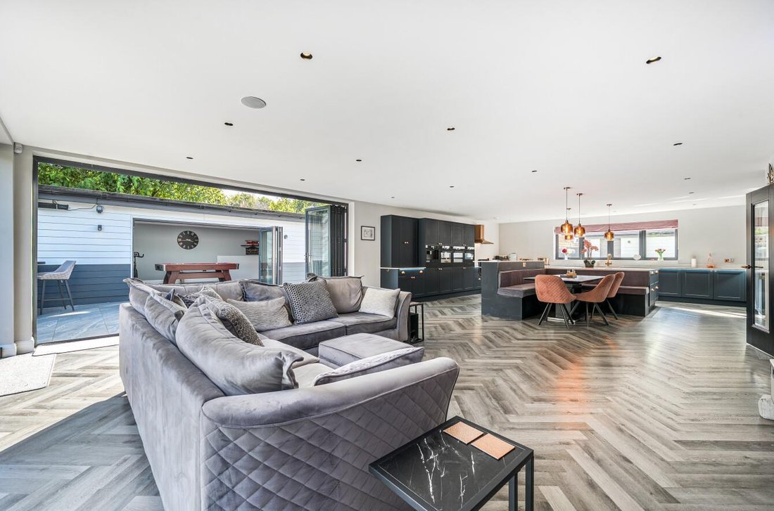 6 Bedroom Detached House For Sale In In Chart Sutton, England, United ...