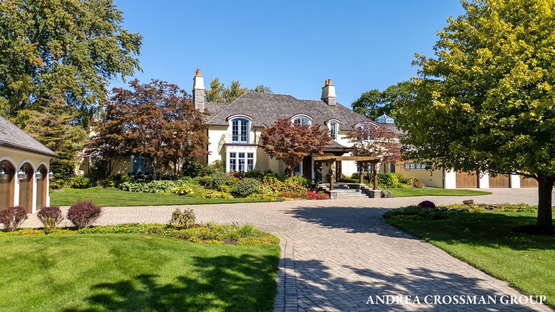 5 Bedrooms Single Family Detached In Holland, Michigan, United States ...