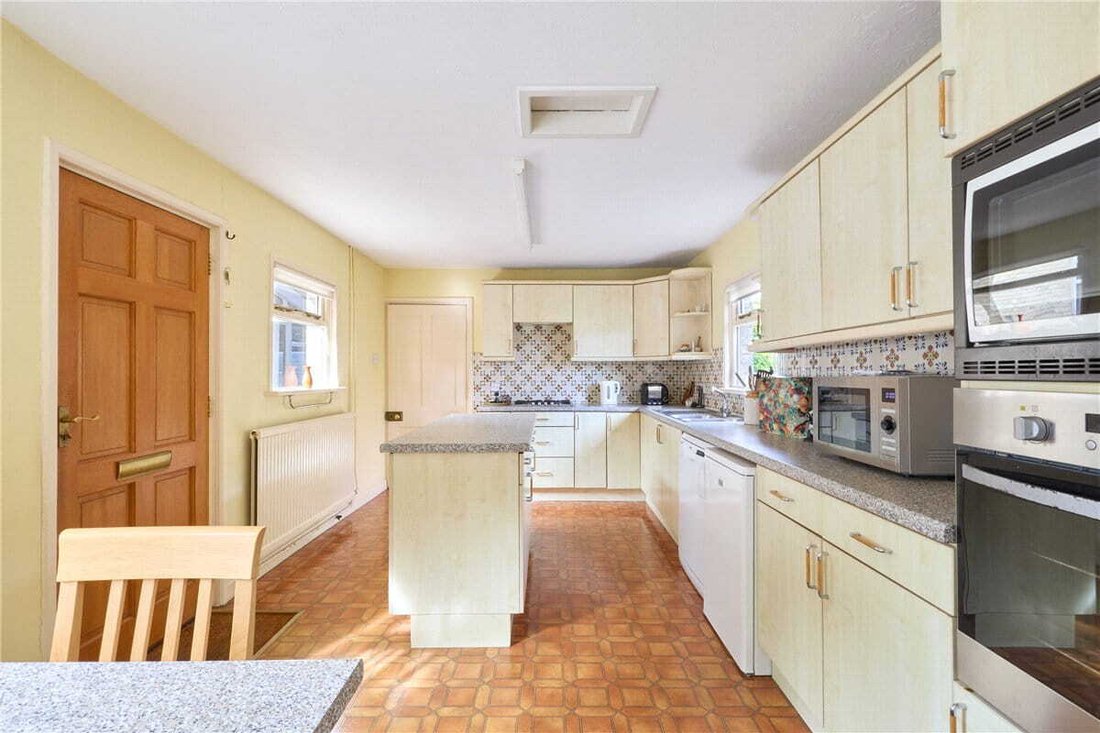 Station Road, Longstanton Cb24 In Longstanton, England, United Kingdom ...