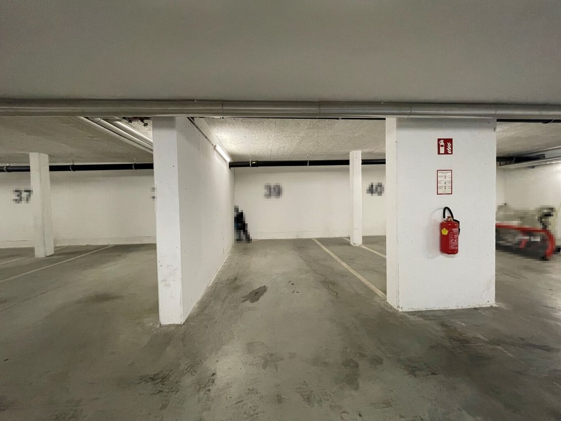 Tiefgaragenparkplatz Am Johann Kamper Ring Dans Hart Bei Graz, Styrie ...
