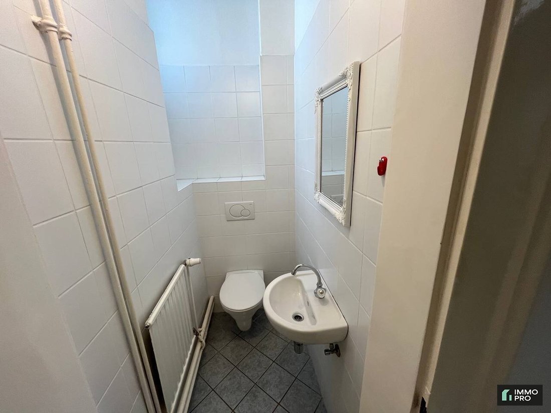 Modernes Büro Im Erdgeschoss Im Zentrum Von Leoben Dans Leoben, Styrie ...