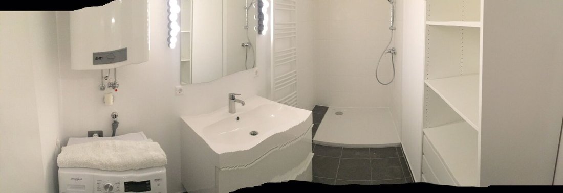 Zins Und Geschäftshaus à Dans Velden Am Wörther See, Carinthie ...