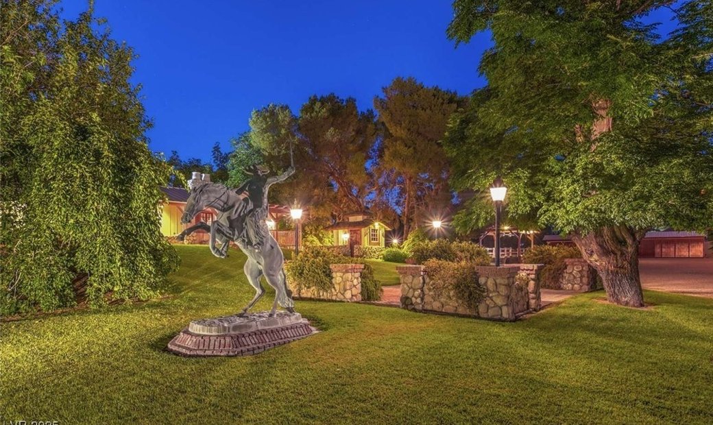 Single Family Residence In Las Vegas In Las Vegas, Nevada, United ...