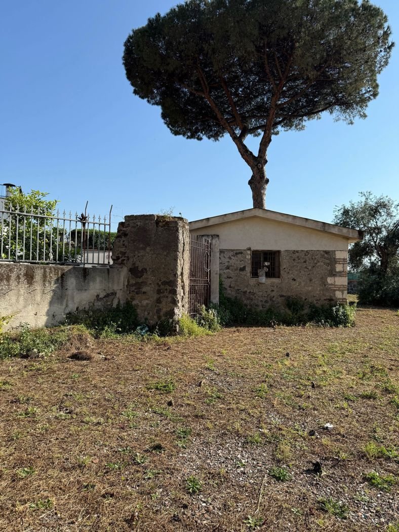 Stabile/Palazzo Via Dante Alighieri, En Pollena Trocchia, Campania ...