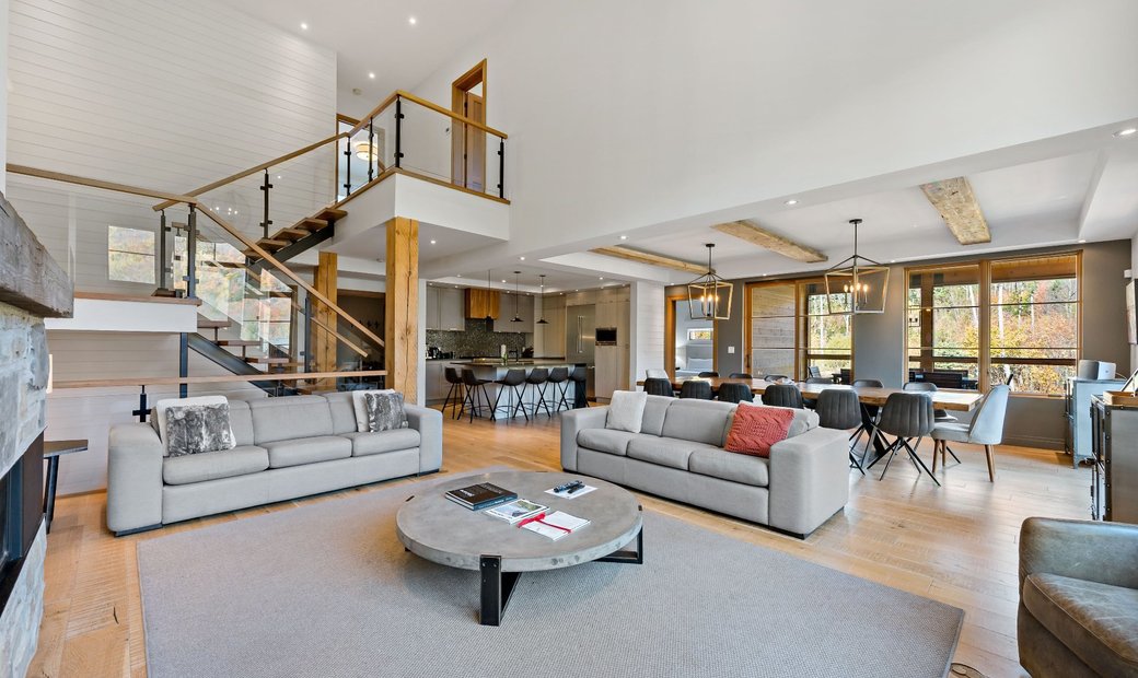 This Luxury Townhouse With Mountain Views In Mont Tremblant, Quebec ...
