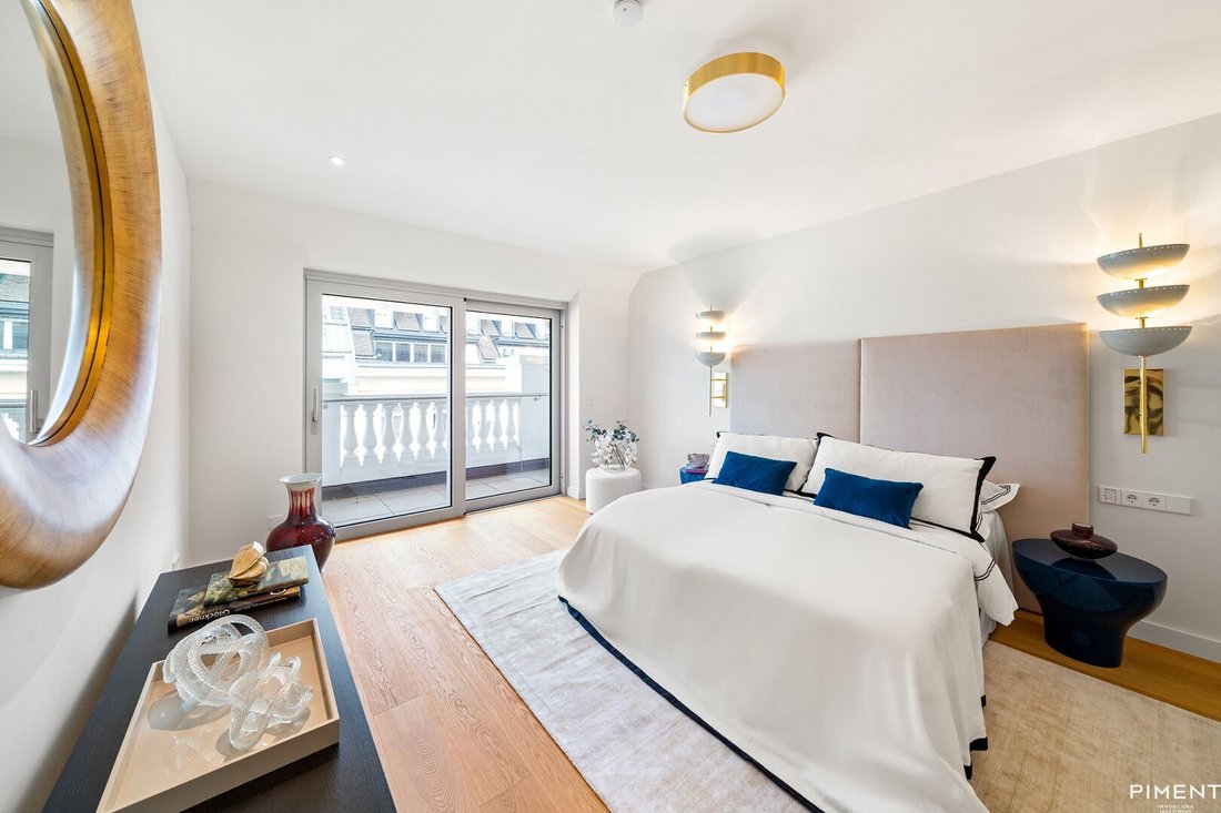 Großzügige Dachgeschosswohnung "Am Werdertor" Mit In Vienna, Wien ...