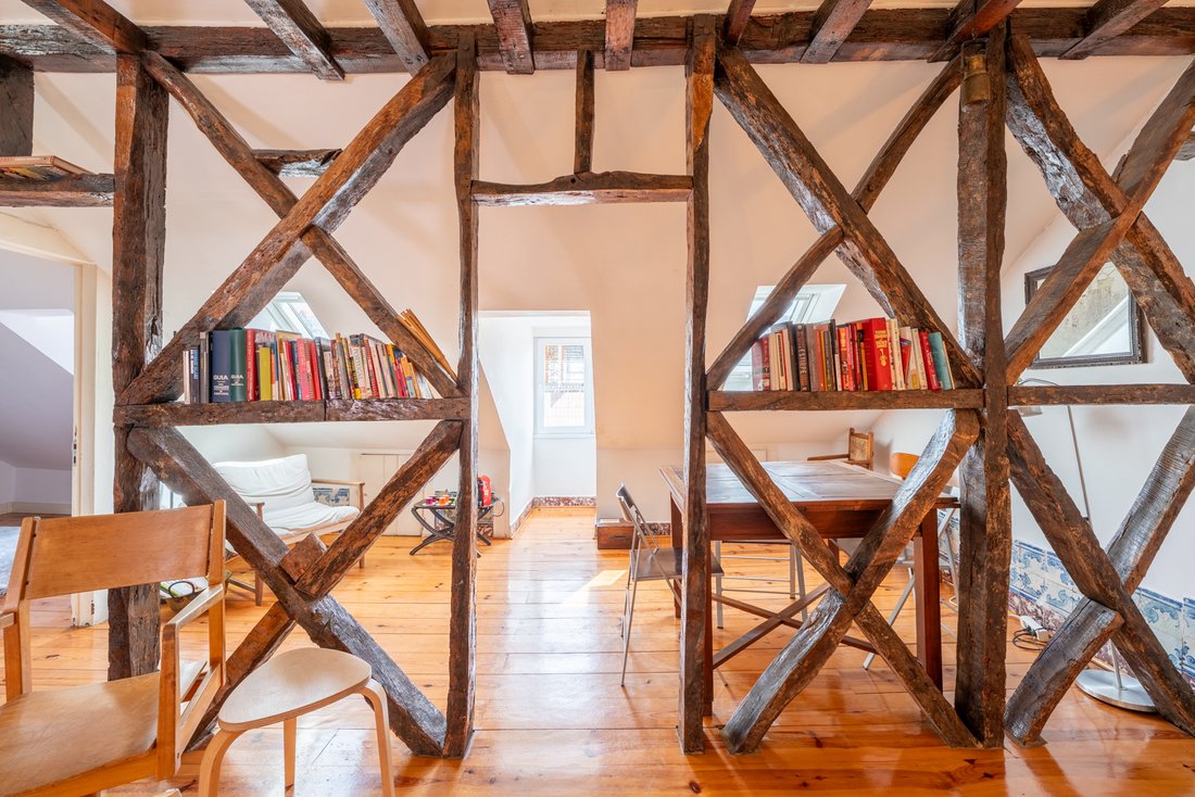 Pombaline Building – Cais Do Sodré En Misericordia, Lisboa, Portugal En ...