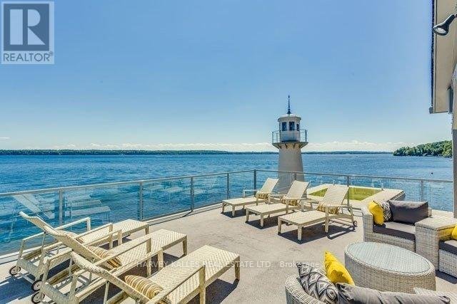 Lighthouse Estate Family Compound In Shanty Bay, Ontario, Canada For ...