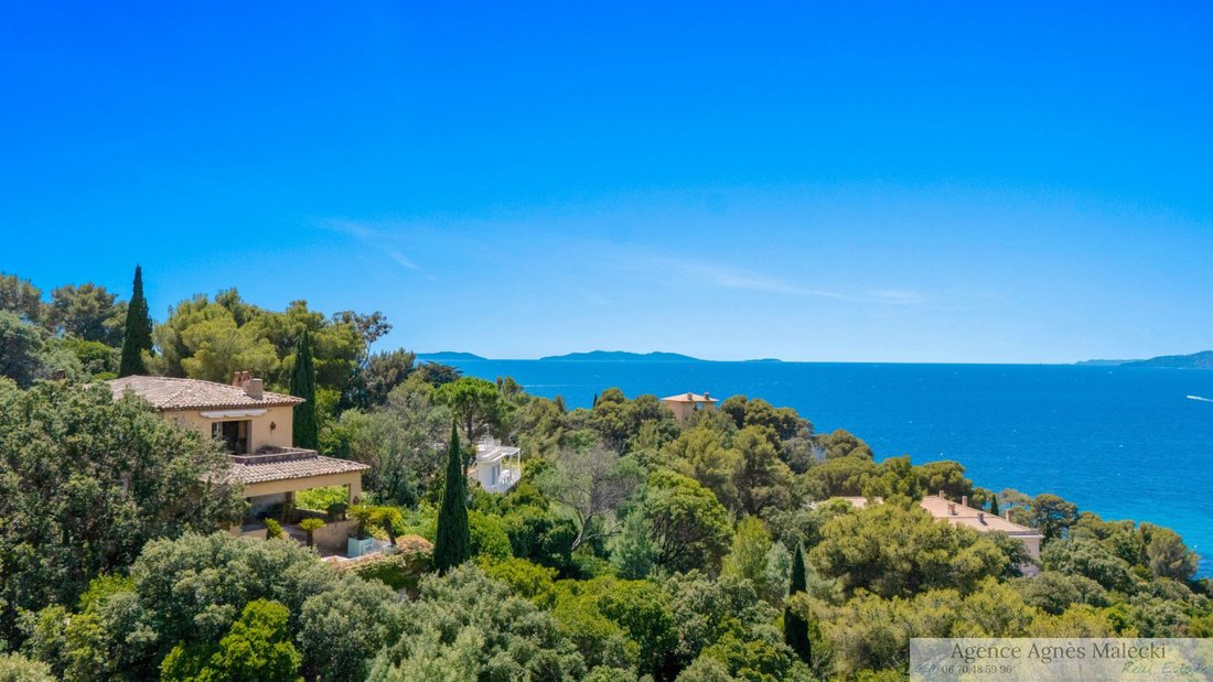 Le Rayol Canadel Dans Rayol Canadel Sur Mer, Provence Alpes Côte D'azur ...