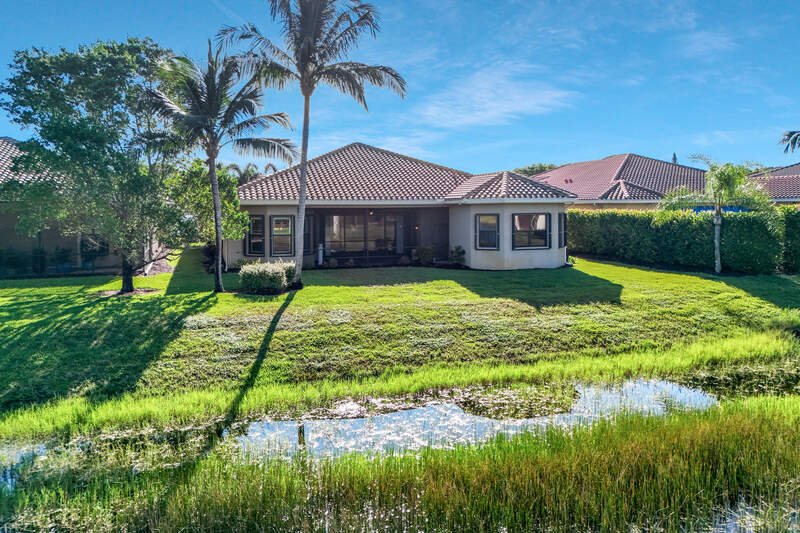 Begehrter Grundriss In Riverstone In Naples, Florida, Vereinigte ...