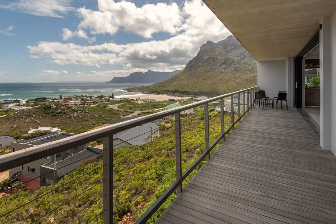 Exquisite New Build With Iconic Sea And In Rooi Els, Western Cape ...