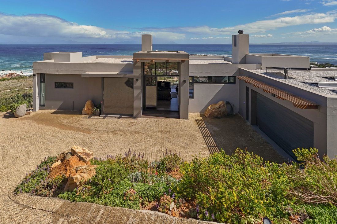 Exquisite New Build With Iconic Sea And In Rooi Els, Western Cape ...