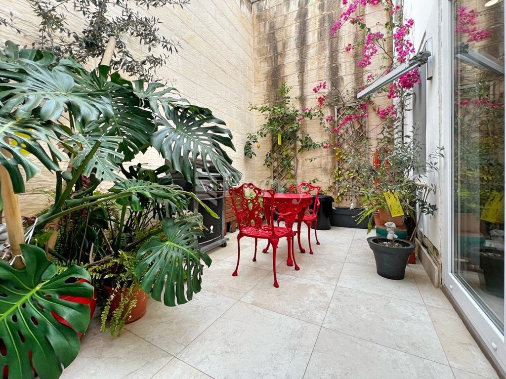 Une Maison De Caractère Exceptionnelle Dans Un Quartier Dans In Naxxar ...
