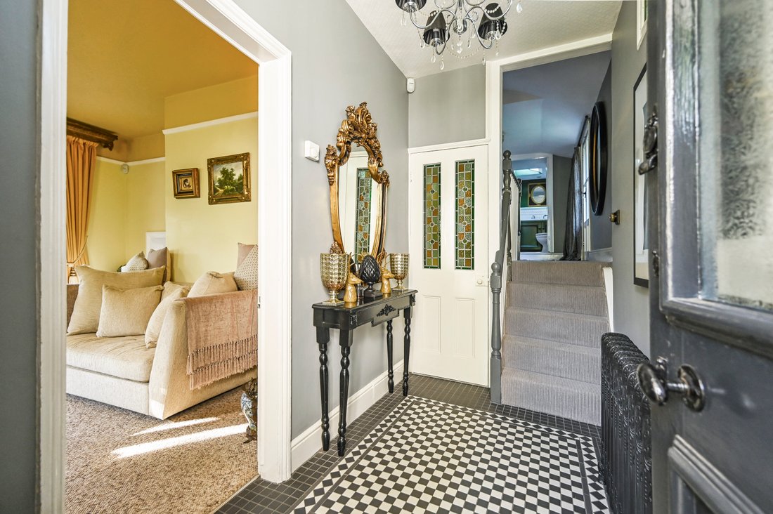 4 Bedroom Detached House For Sale In Deal In Walmer, England, United ...