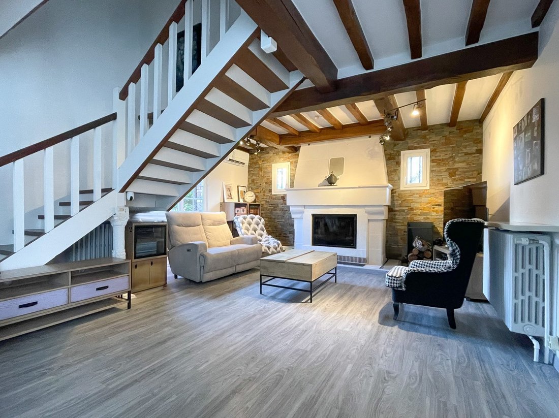 Maison Traditionnelle à Vendre, Dans Villebon Sur Yvette, île De France ...