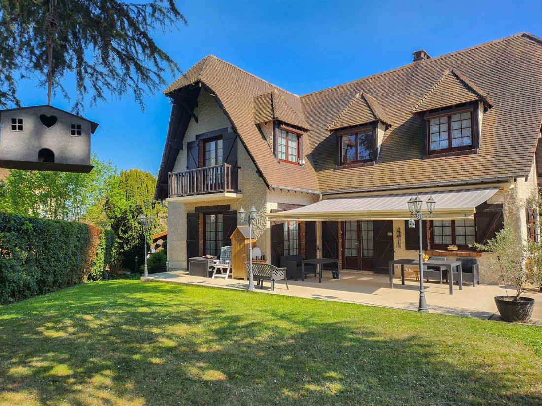 Maison Traditionnelle à Vendre, Dans Villebon Sur Yvette, île De France ...