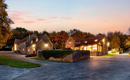 Luxury houses with balcony for sale in Weston-super-Mare, England ...