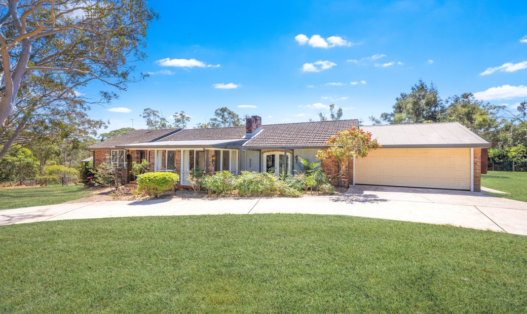 Single Level Residence On Over Six Acres In Galston, New South Wales ...