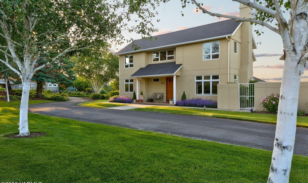 Architecturally Designed One Owner Custom In Yakima, Washington, United ...