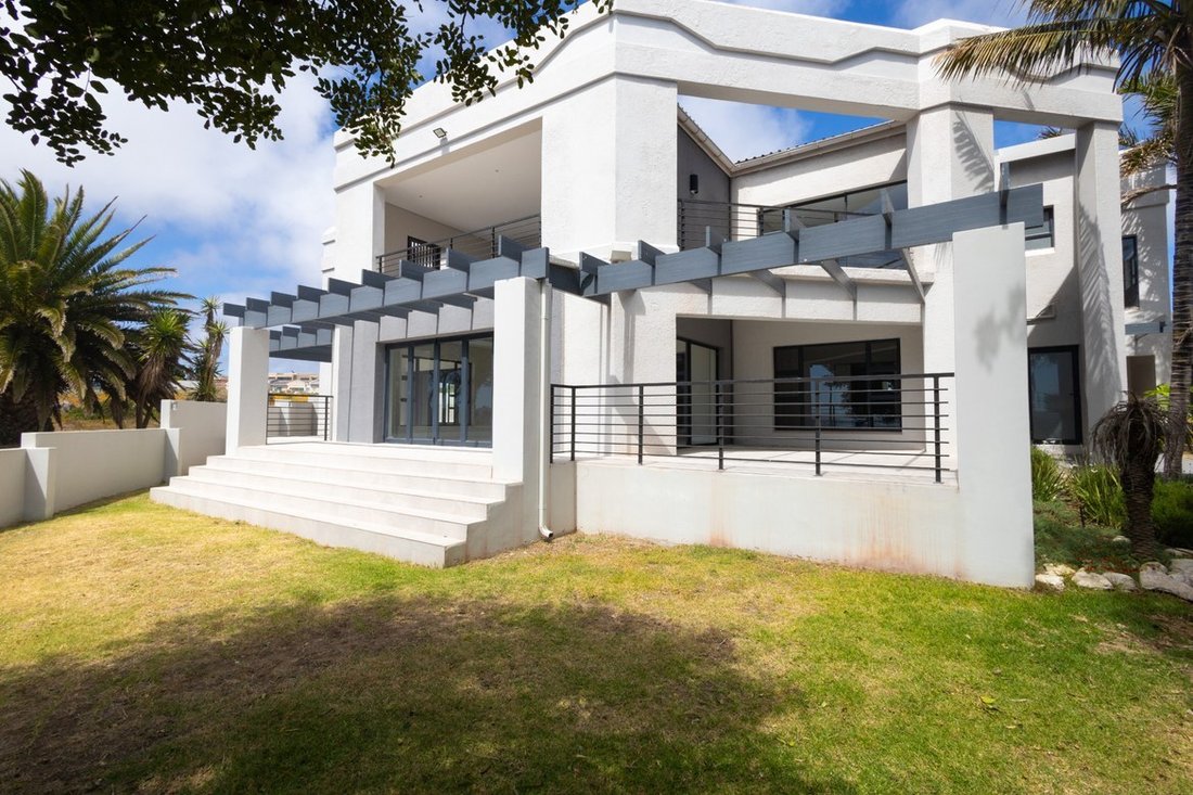 Luxury Myburgh Park Home | Prime In Langebaan, Western Cape, South ...