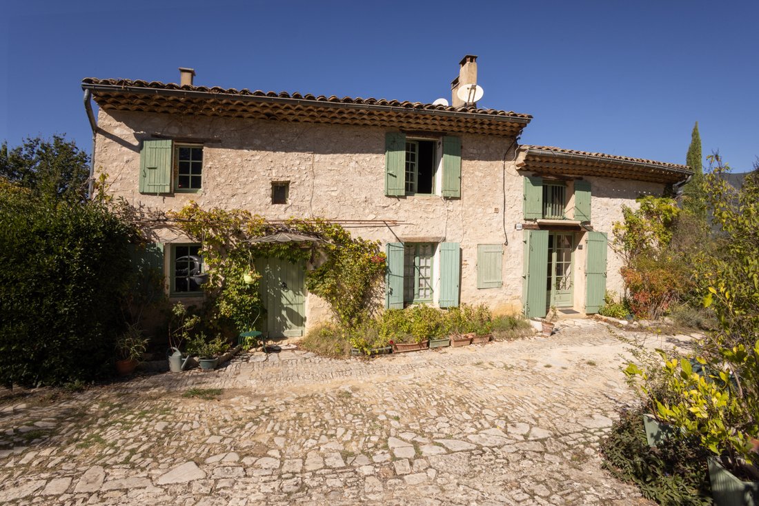Superb Provençal Farmhouse With 383 In Apt, Provence Alpes Côte D'azur ...