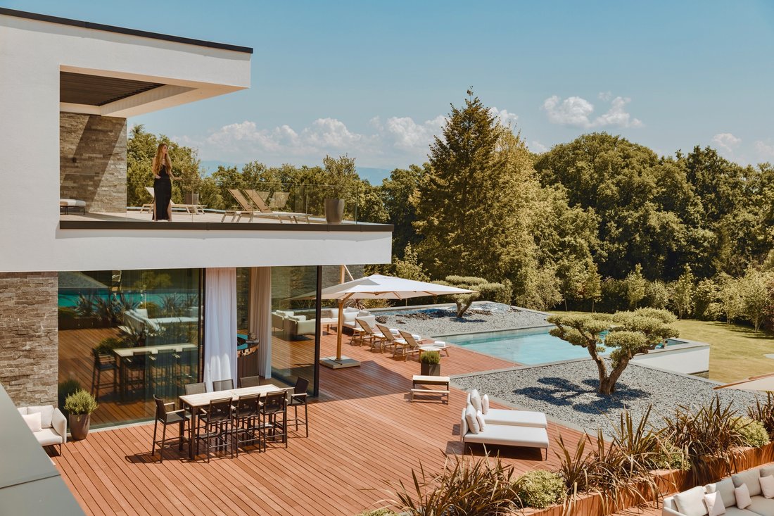 Grand Villa Close To Geneva In Mies, Vaud, Switzerland For Sale (16481922)