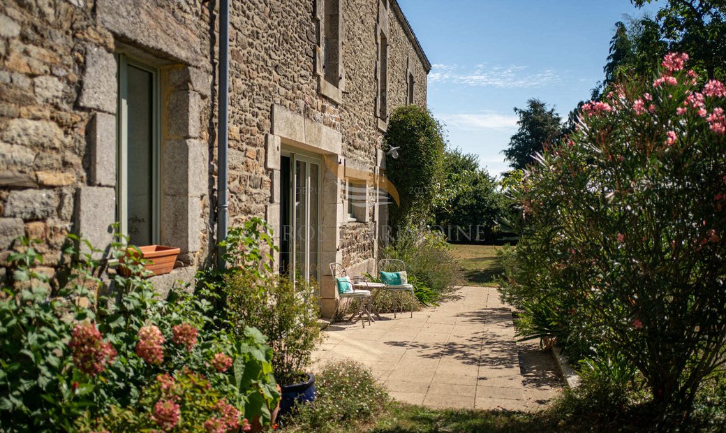 Spacious Longere In A Preserved And Inspiring In Colpo, Brittany ...