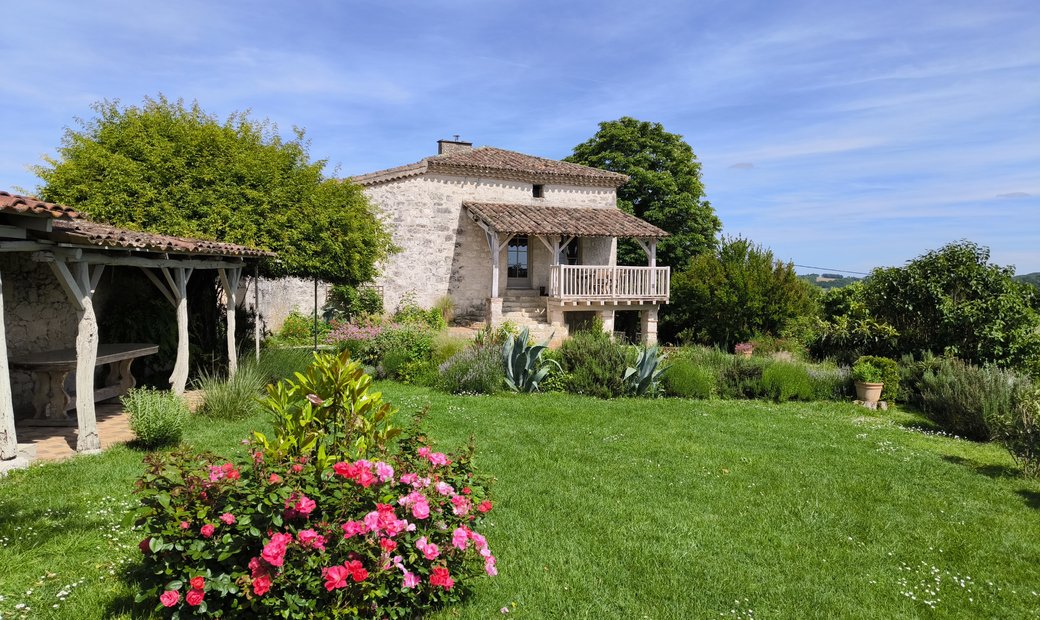 Atemberaubendes Steinhaus In Saint Maurin, Nouvelle Aquitaine ...
